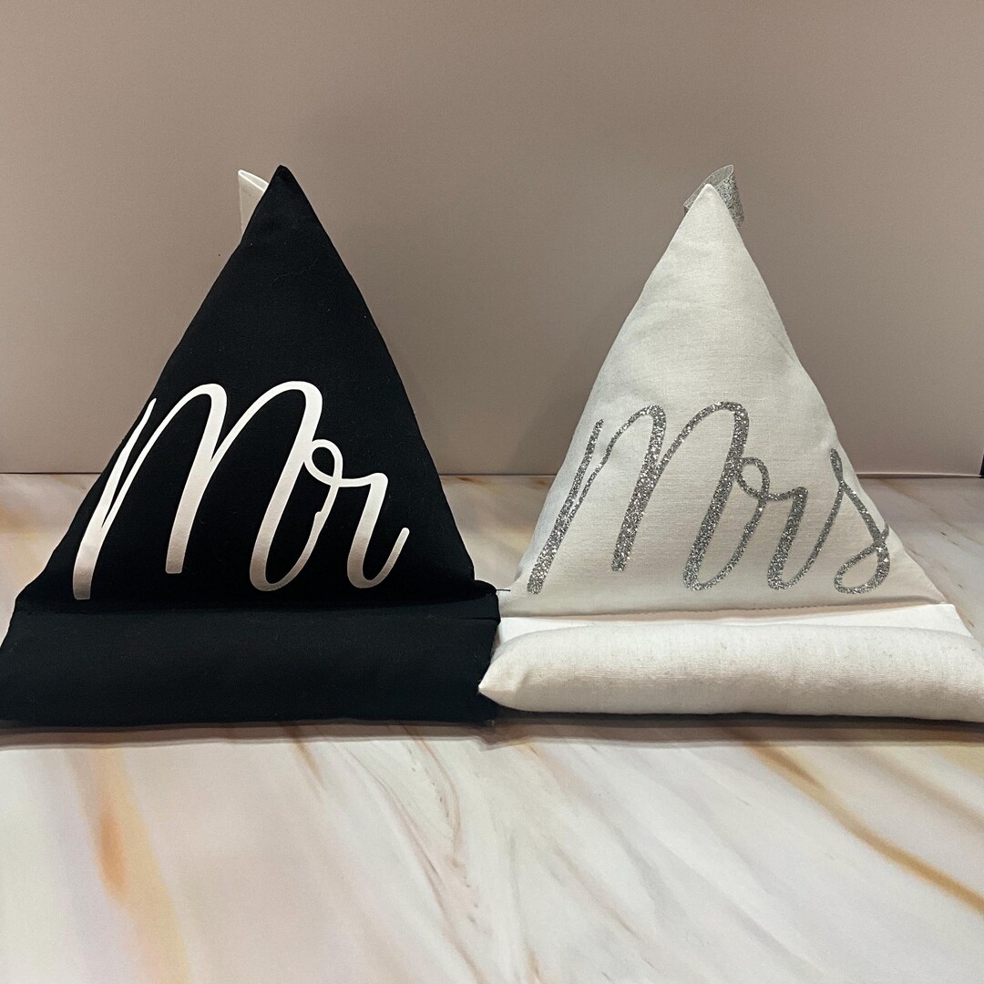 Mr and Mrs Phone Stand/bridal Set Phone Stand - Etsy