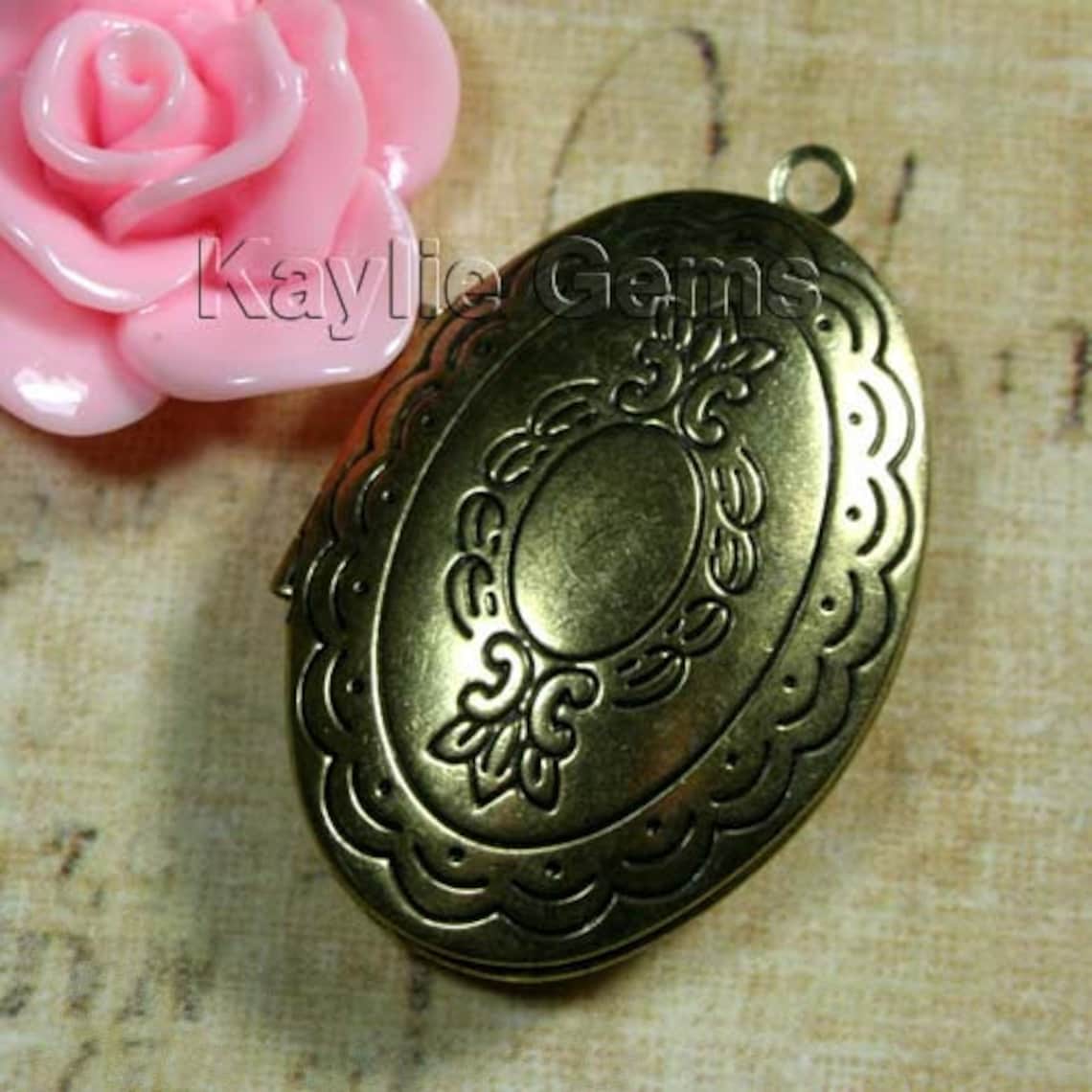 26x37mm Oval Victorian Baroque Antique Brass Locket Pendant - Etsy
