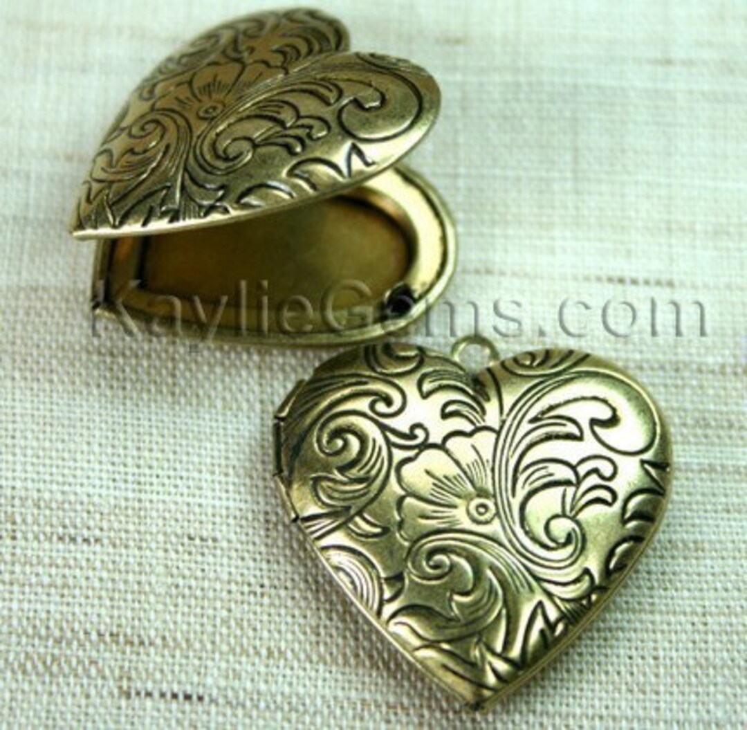 Heart Locket Antique Brass Victorian Floral Style - LKRS-L15AB - 2pcs ...