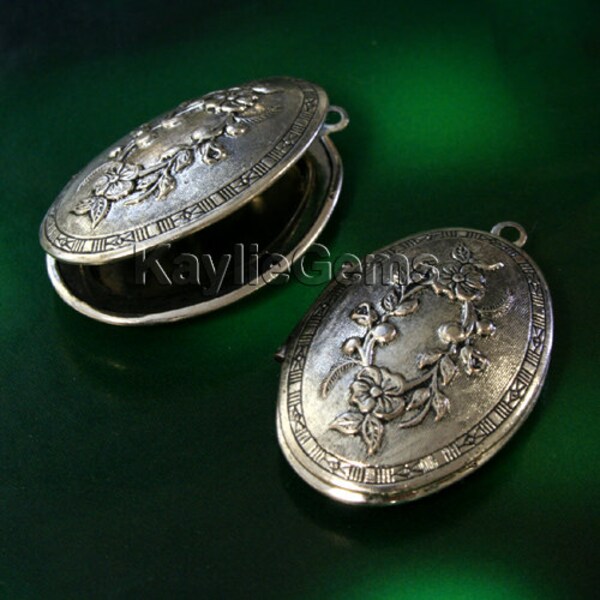 Large Oval Locket - Etsy