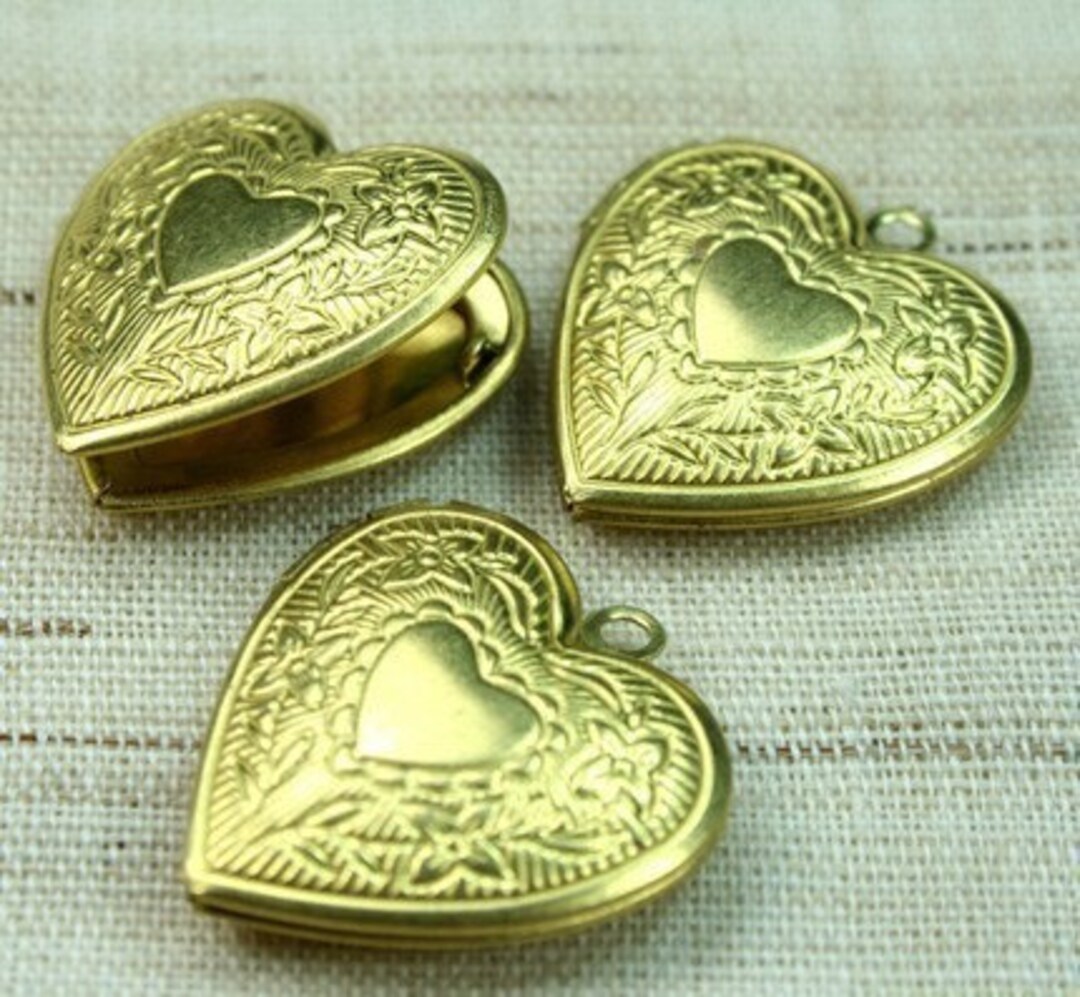 Heart Victorian Style Raw Brass Locket Pendants -LKHS-114RB - Etsy