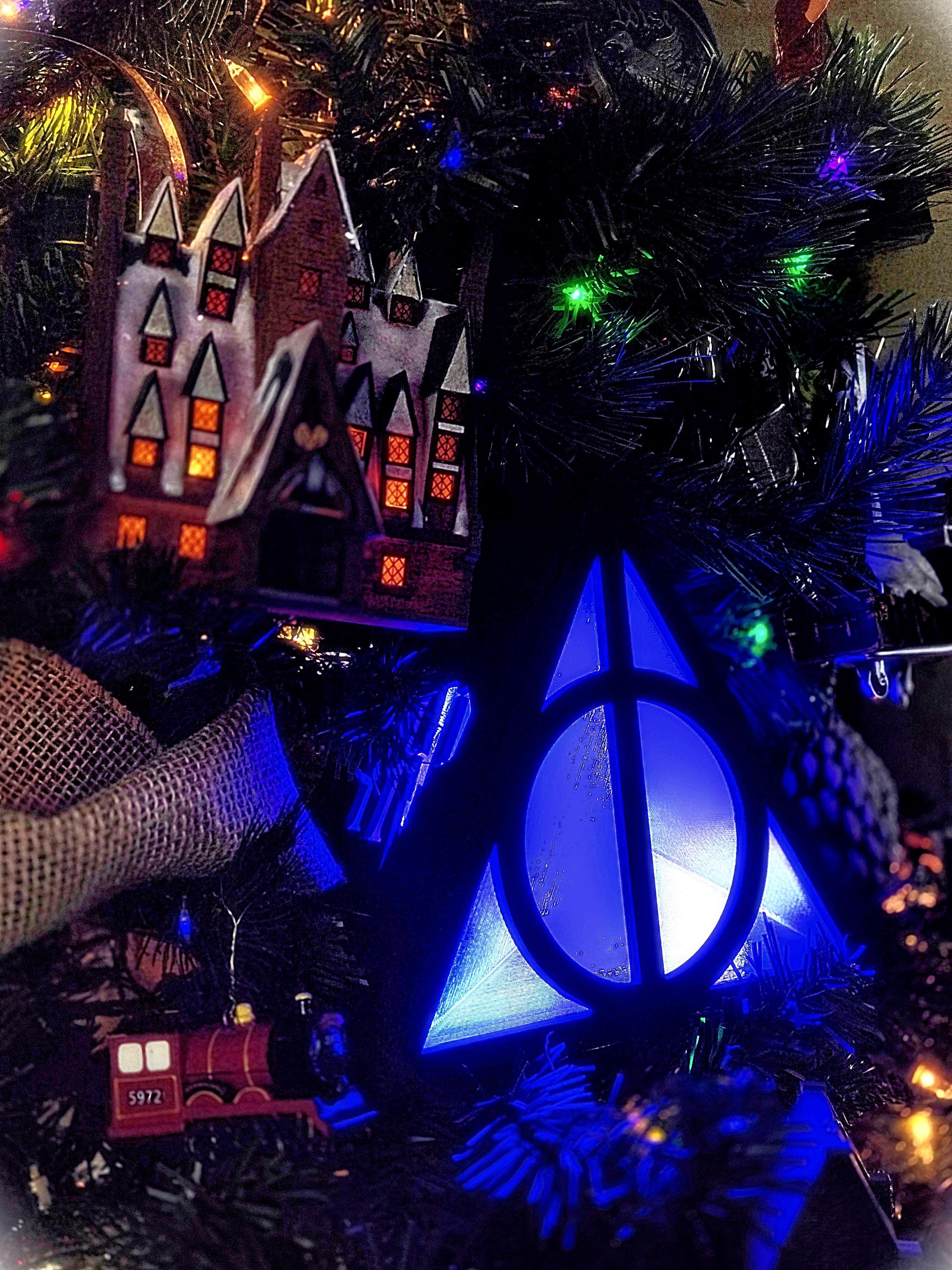 Deathly Hallows Hogwarts House Colors Lamp. Gryffindor, Slytherin ...