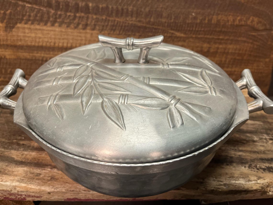 Everlast Forged Aluminum Casserole Dish With Handles and Lid. Bamboo ...