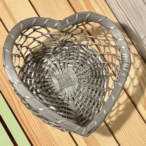 Wire Heart Basket - Etsy