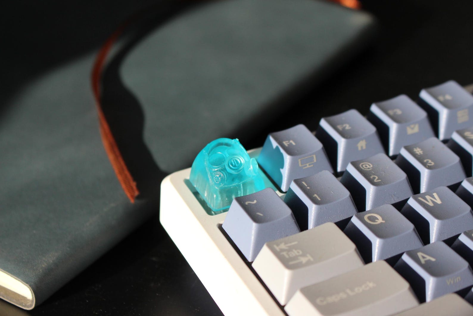 Neon Gas Mask Artisan Keycap - Translucent PBT Keycap for Cherry MX ...