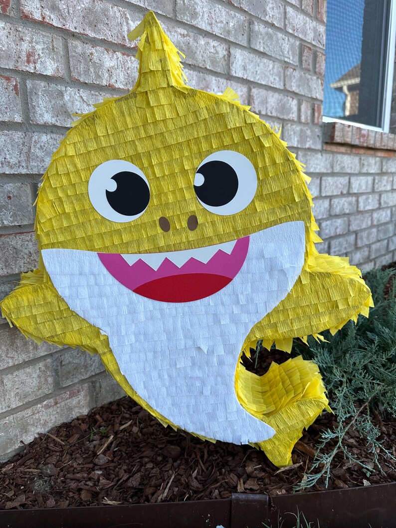 Baby Shark Inspired Personalized Piñata - Etsy