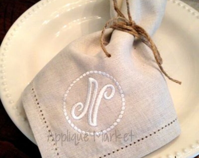 Machine Embroidery Design Scallop Circle Monogram Font Filled With ...