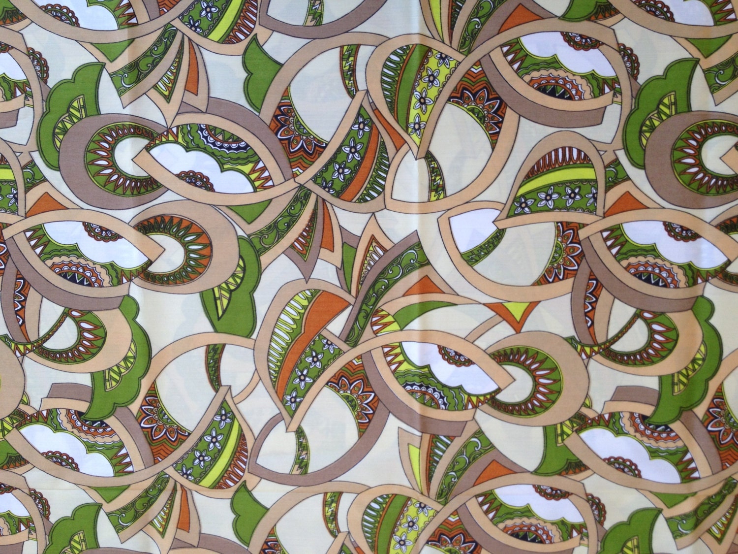 Subdued Psychedelic Fabric for the Relaxed Hippie//60s Peter Max Vibe ...