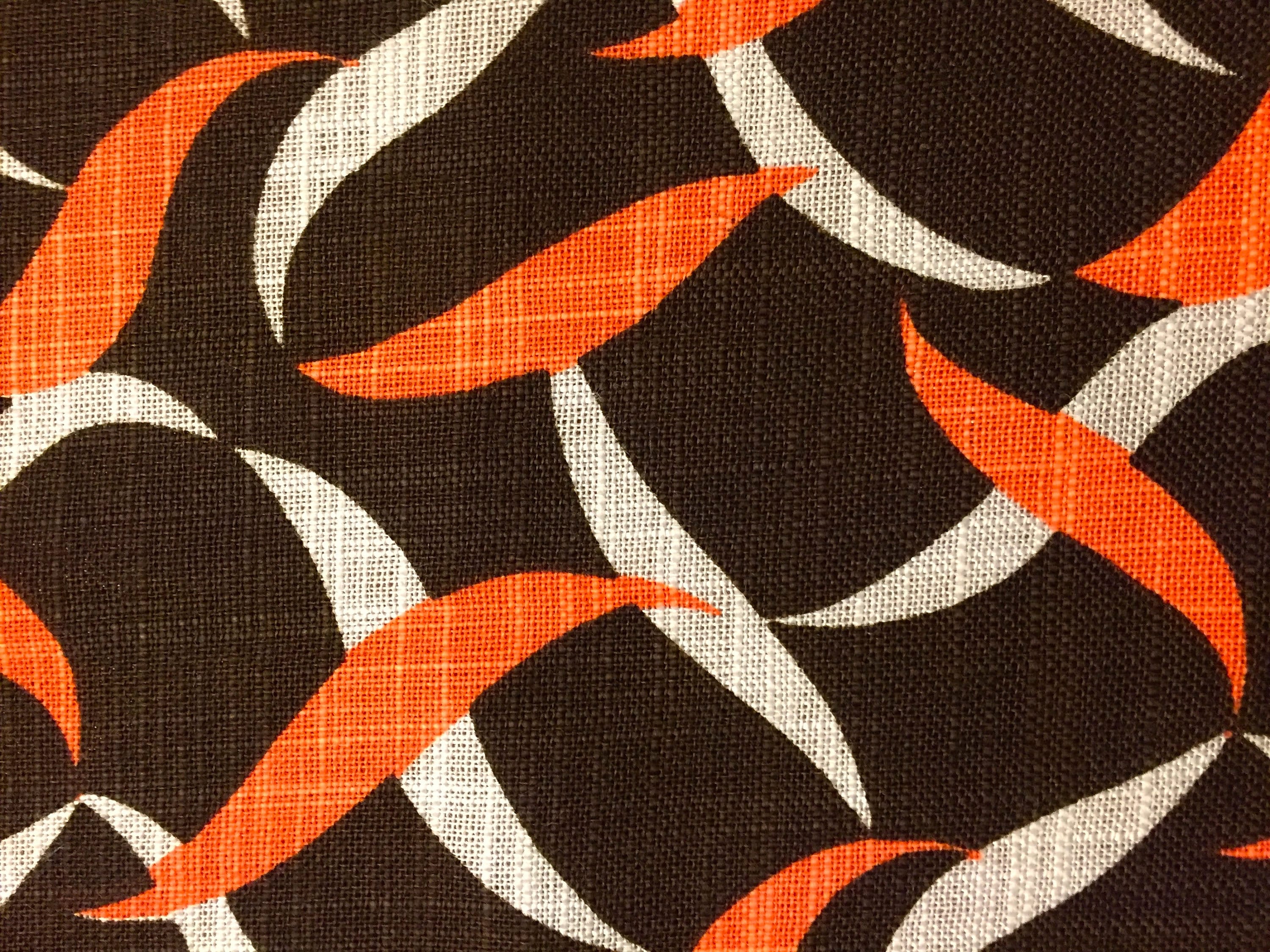 Delightful 70s Boho Chic Linen Fabric with a Stylized Leaf Design for ...