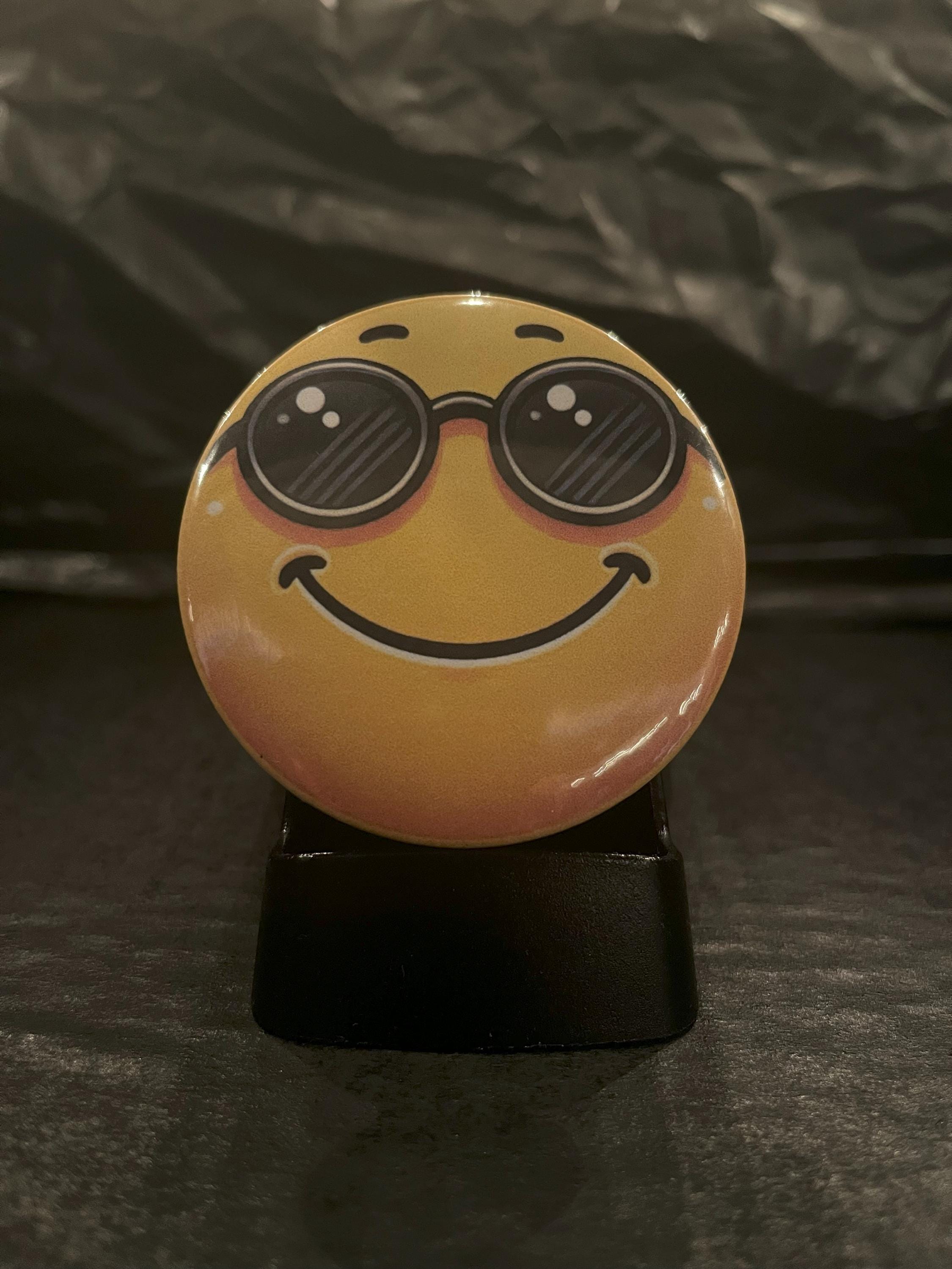 Smiley Face Pinback Buttons | Fun Emoji Badge Set | Cute Happy Face ...