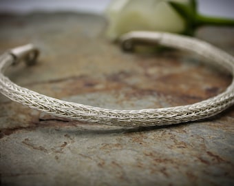 Silver Torc Necklace - Etsy