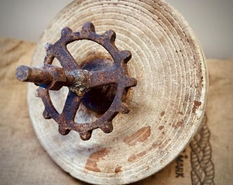 Antique Sharpening Wheel With Gear | Vintage Grindstone Primitive Farm ...