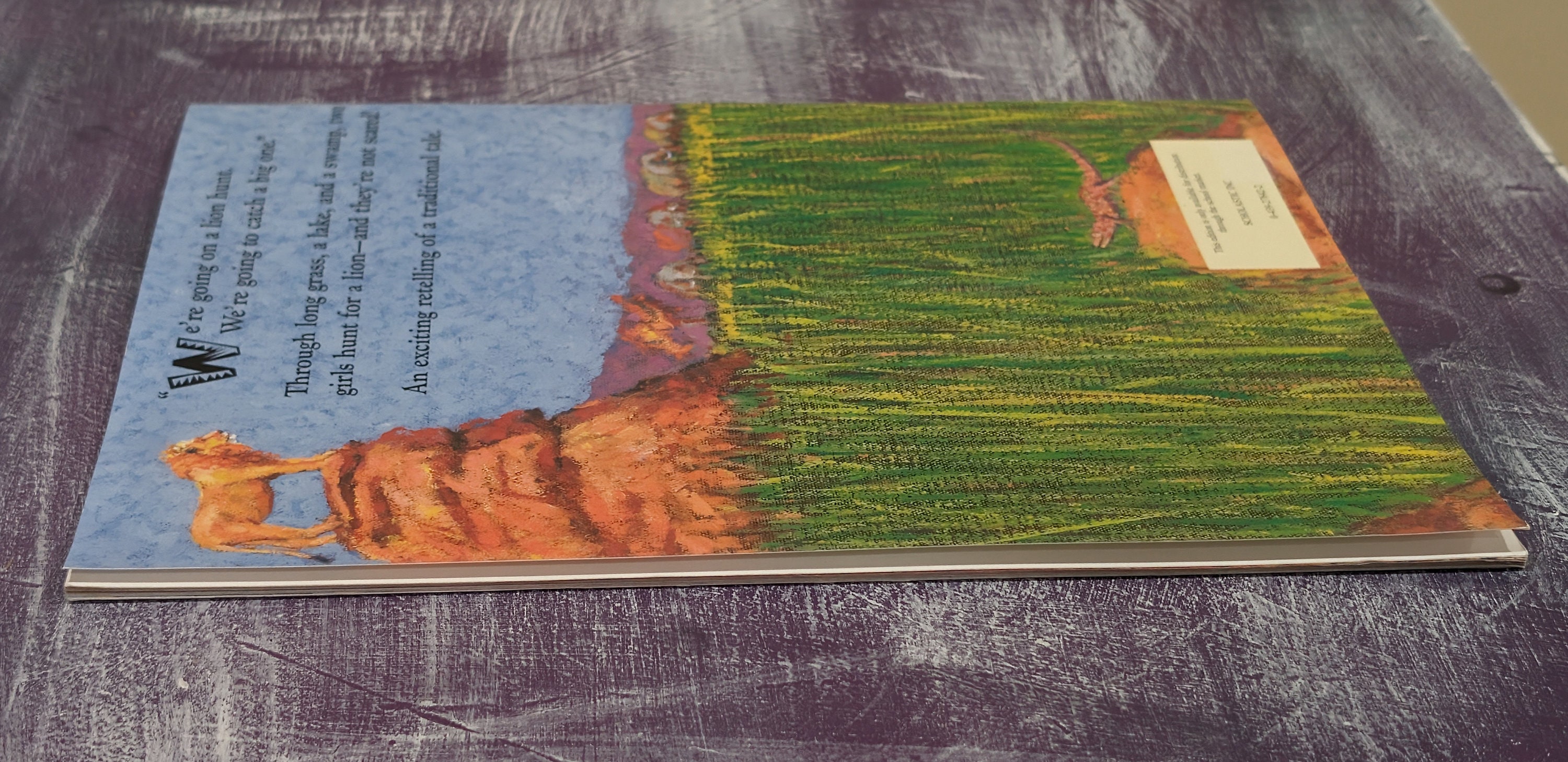 We're Going on A Lion Hunt by David Axtell Scholastic Inc 2001 Large ...