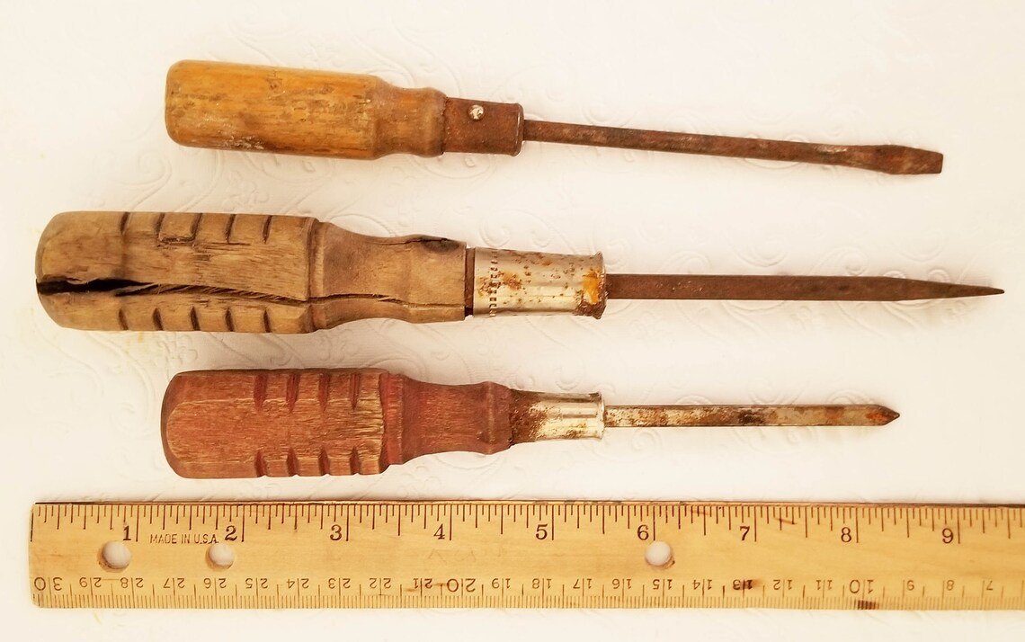 Vintage Wood Handled Rusty Screwdrivers 2 Flat Head 1 | Etsy