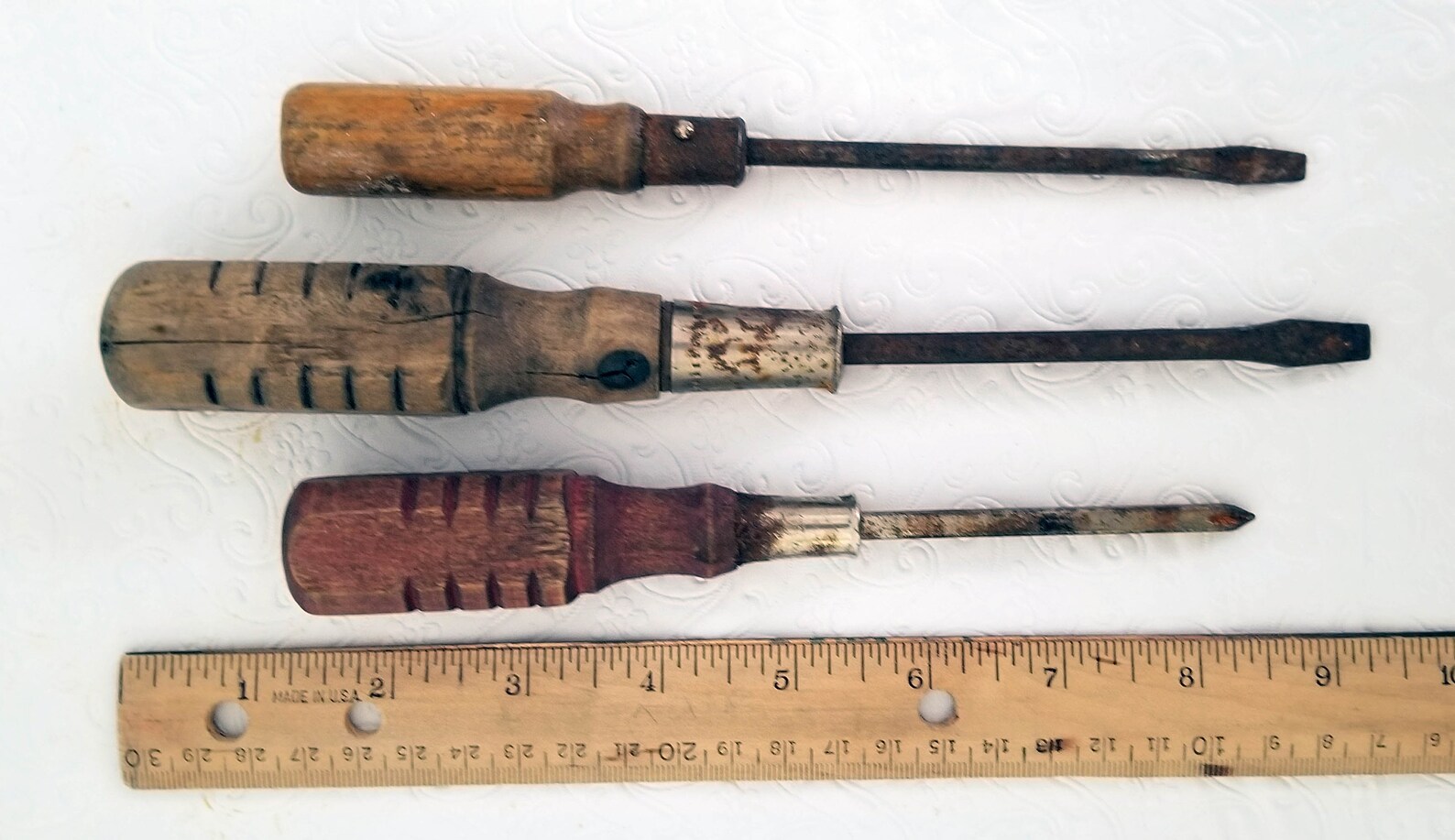 Vintage Wood Handled Rusty Screwdrivers 2 Flat Head 1 Philips-rustic ...