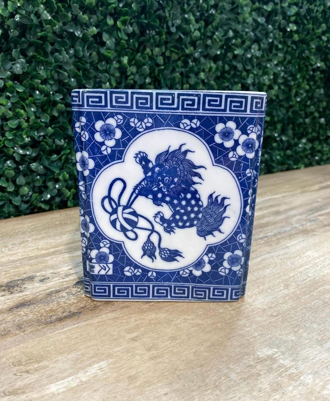 Vintage Blue and White Chinese Foo Dog Pattern Vase - Etsy