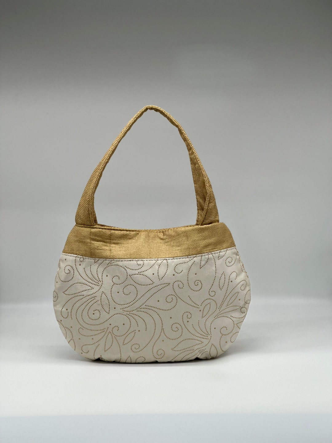 White and Gold Half Moon Purse “asooke” - Etsy