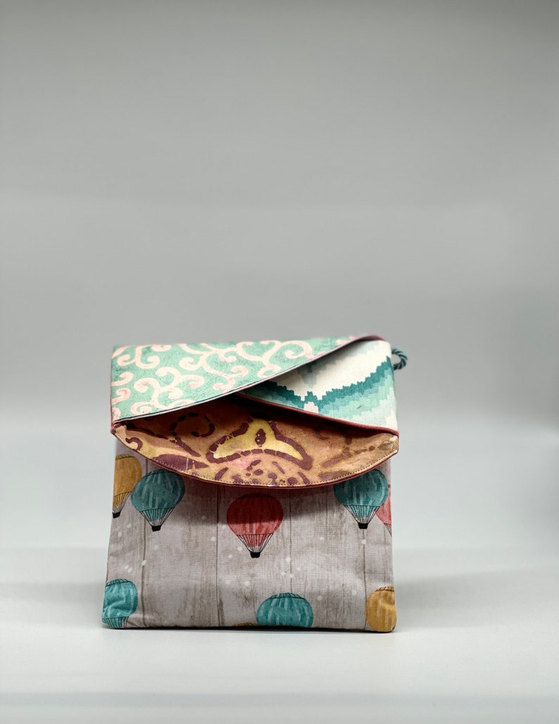 Aya Triple Pocket Medium Fabric Purse Turquoise, Coral Pink Blue Hot ...