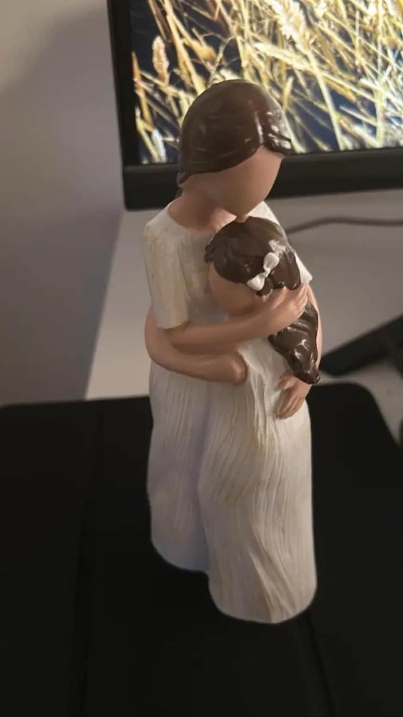 Elegant Mother Daughter Figurine Embrace Sculpture, Modern Friendship ...