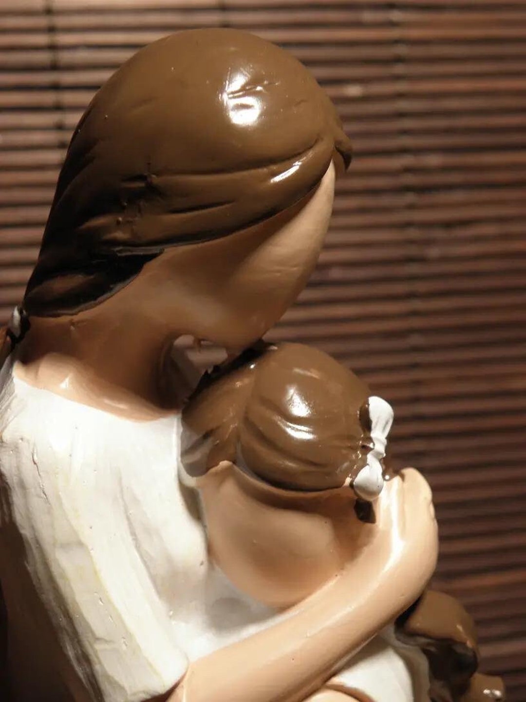 Elegant Mother Daughter Figurine Embrace Sculpture, Modern Friendship ...