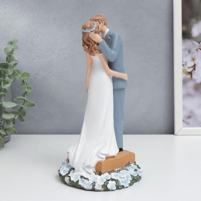 Romantic Hand Painted Couple Statue Wedding Cake Decoration Sculpture ...