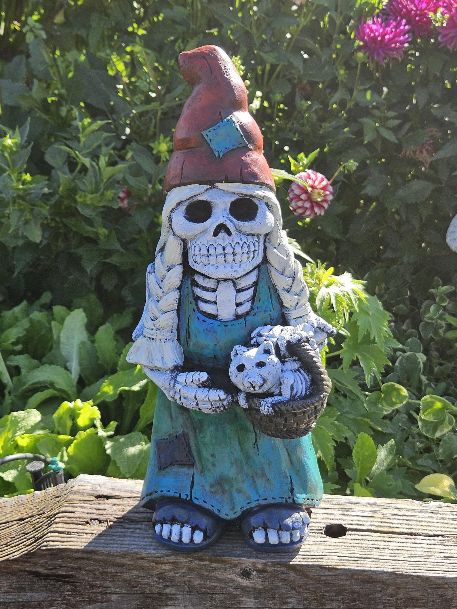 Mama Skeleton Garden Gnome Halloween - Etsy