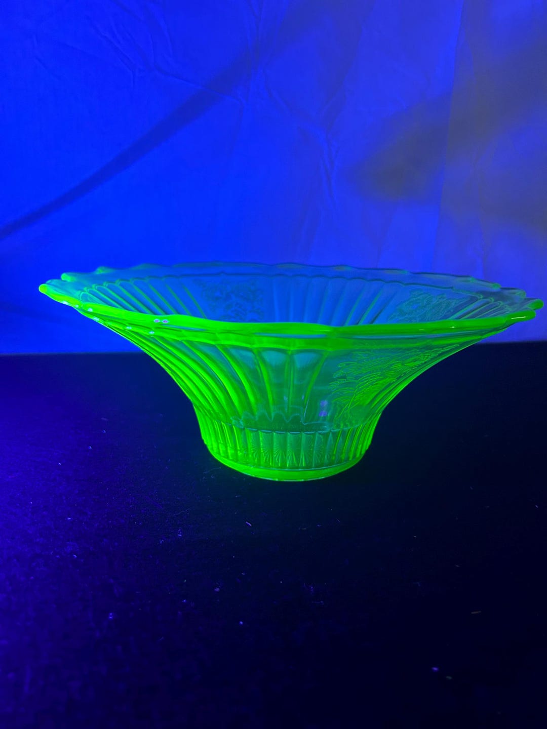 Large Green Glass Bowl | Mayfair Green Design by Anchor Hocking ...