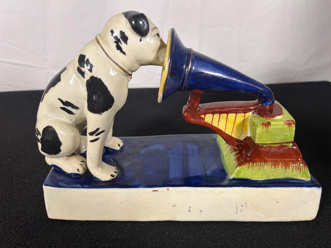 RCA Nipper Dog With Phonograph Listening to Master's Voice | HMV ...