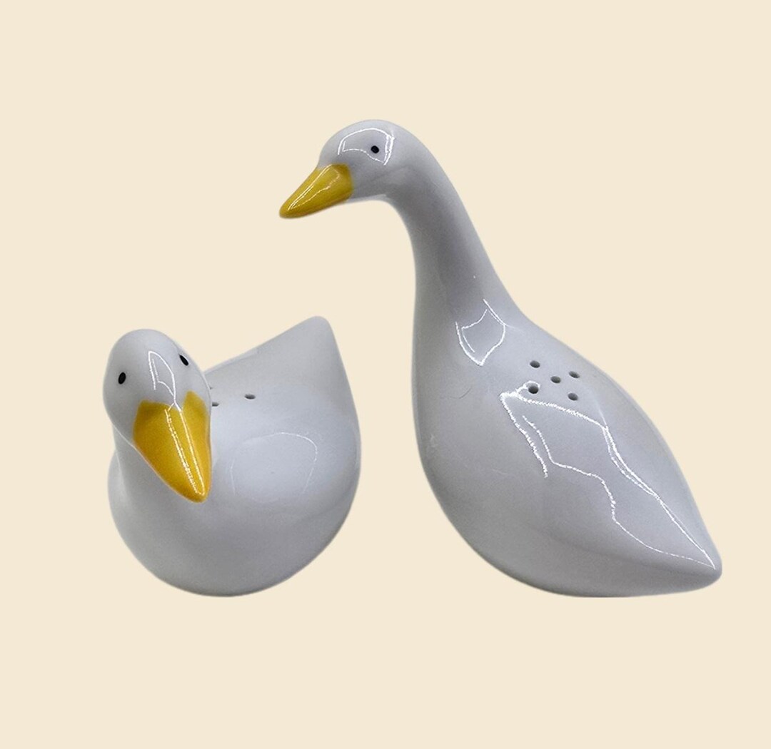 Vintage Avon Porcelain Goose Salt & Pepper Shakers - Farmhouse Style ...