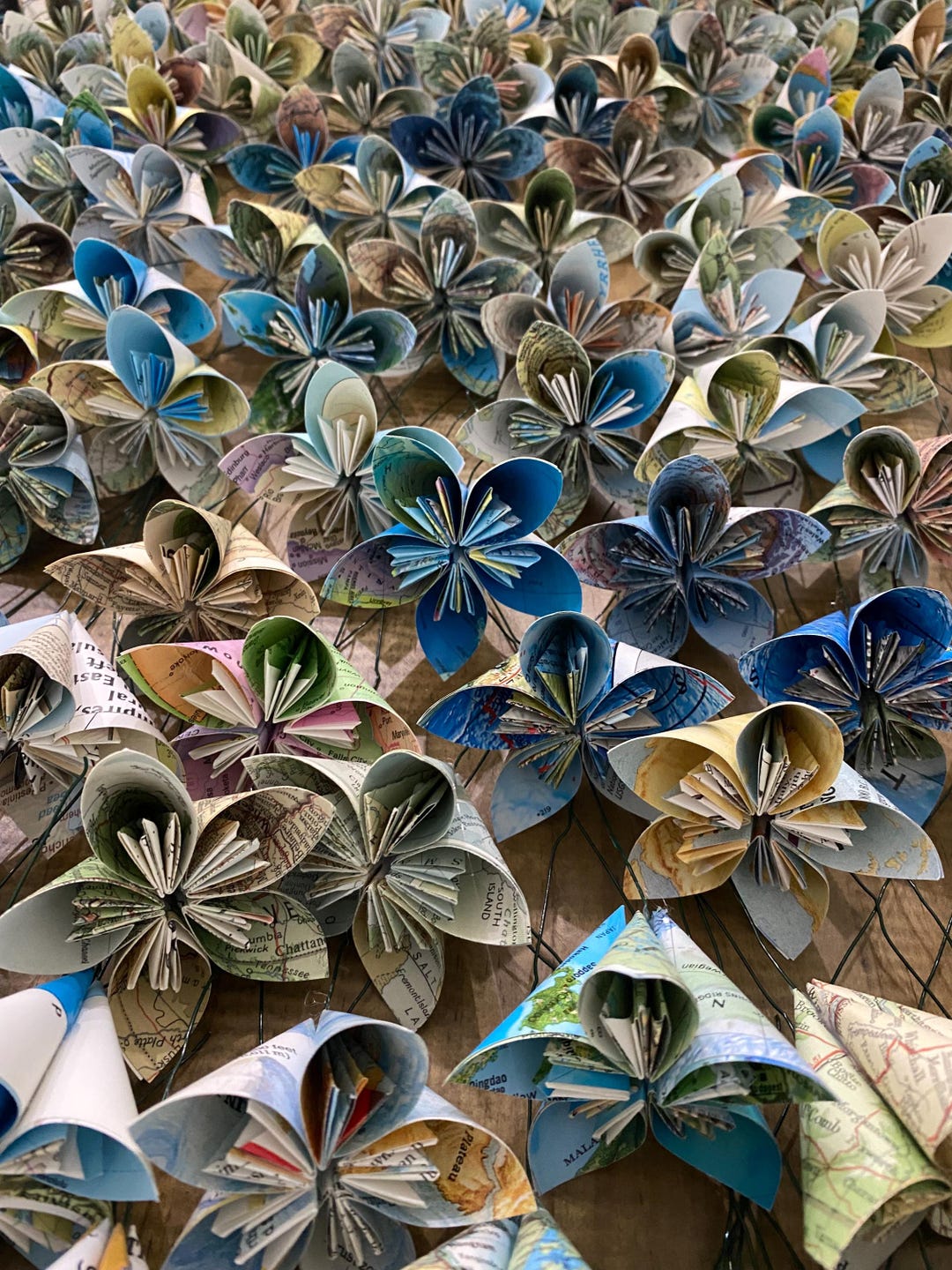 Recycled Map Atlas Book Paper Flowers Wired Bulk Wholesale Lot {25 ...