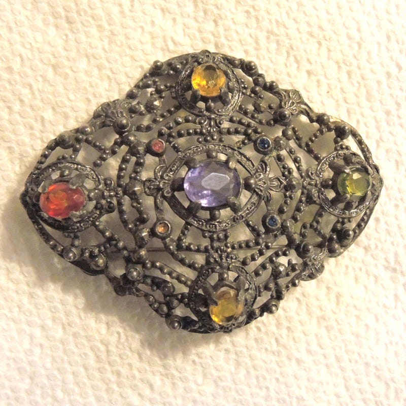 Little Nemo Brooch - Etsy