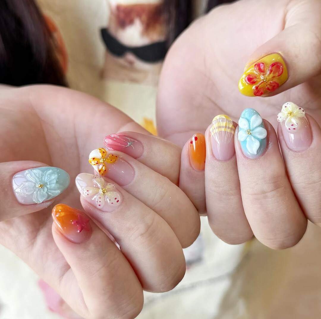 Gorgeous Cute Flower Nail Art Designs Wedding Nails , Hand Painted Gel ...