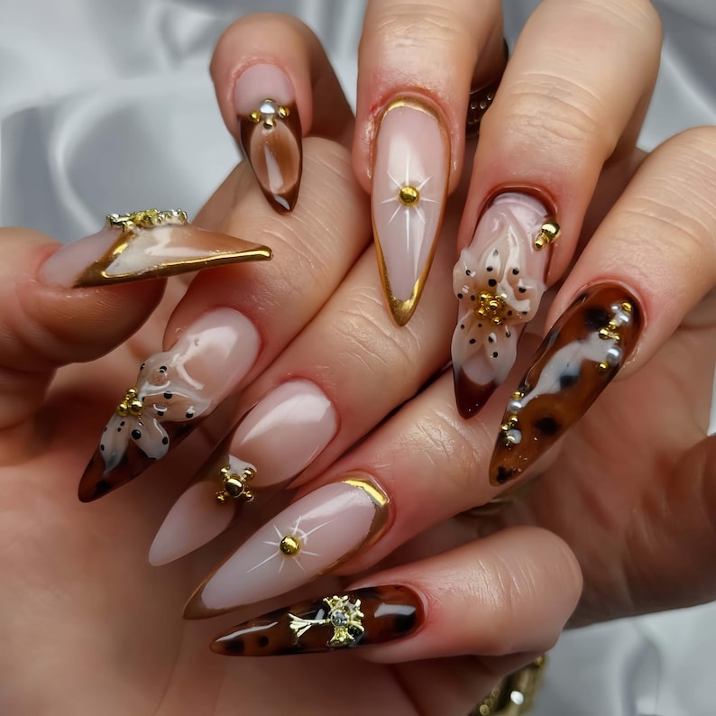 Exotic Elegant Stylish Flesh Flower Nails, Wedding Nail, Hand Painted ...