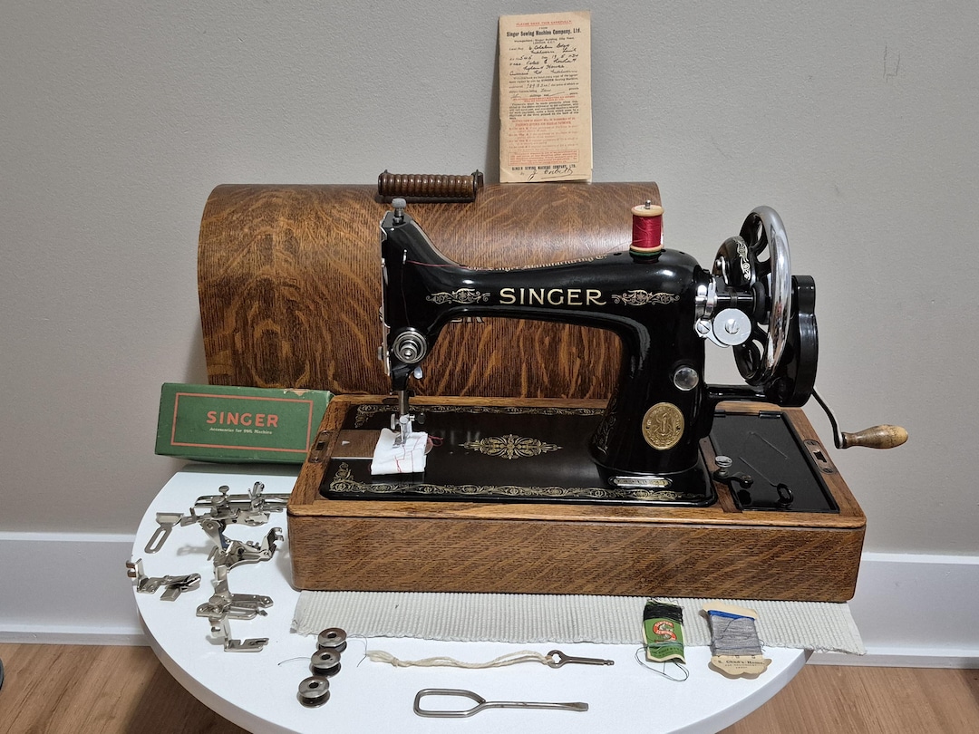 Vintage Singer Hand Crank Sewing Machine Vintage Singer 99k Hand Crank ...