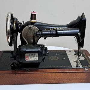 Vintage 1936 Singer Sewing Machine Model 128 Singer Model 128 Sewing ...