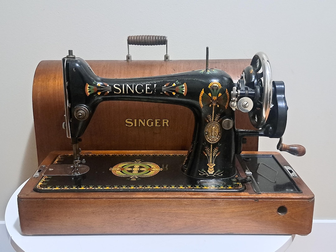Vintage 1916 Singer Model 66K Lotus Design Hand Crank Sewing Machine ...
