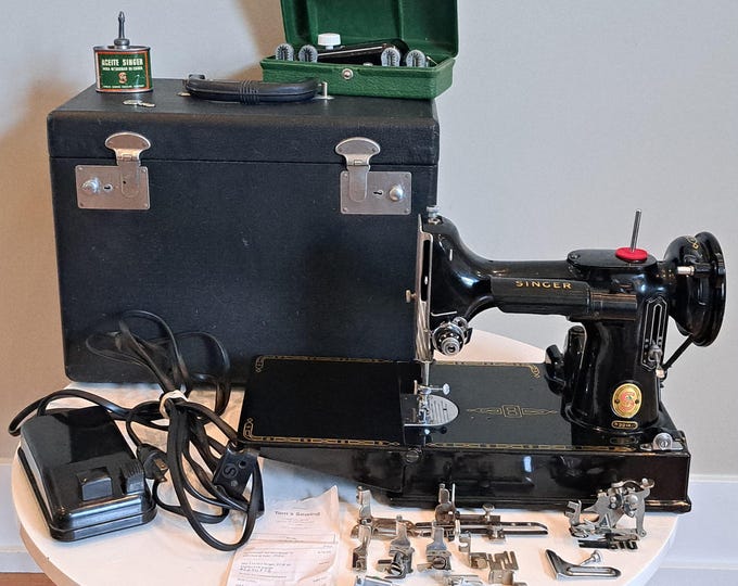 Vintage Red S Badge Singer Featherweight 221K Sewing Machine, 1961 - Etsy