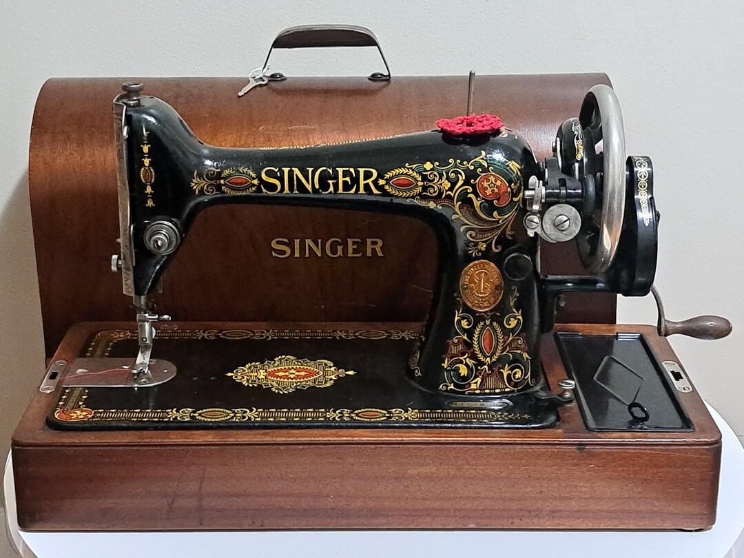 Vintage 1919 Singer 66 Red Eye Sewing Machine Singer Red Eye Sewing ...