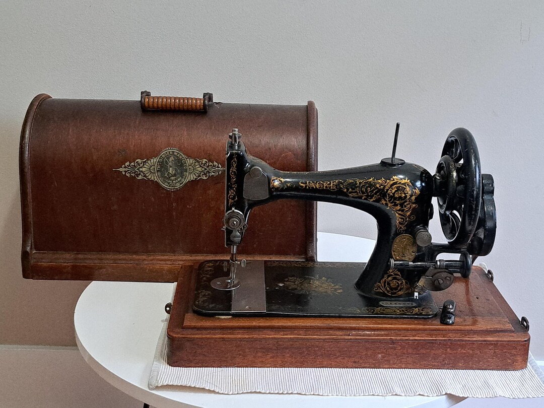 Vintage 1891 Singer Model 28 Hand Crank Sewing Machine With Scrolls and ...