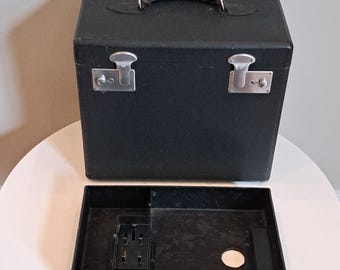 Vintage 1947 Singer Featherweight Sewing Machine Vintage Singer ...