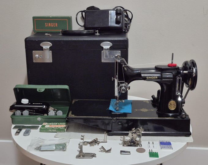 Vintage 1951 Singer Featherweight Sewing Machine WITH KEY Vintage ...