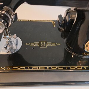 Vintage Red S Badge Singer Featherweight 221K Sewing Machine, 1961 - Etsy
