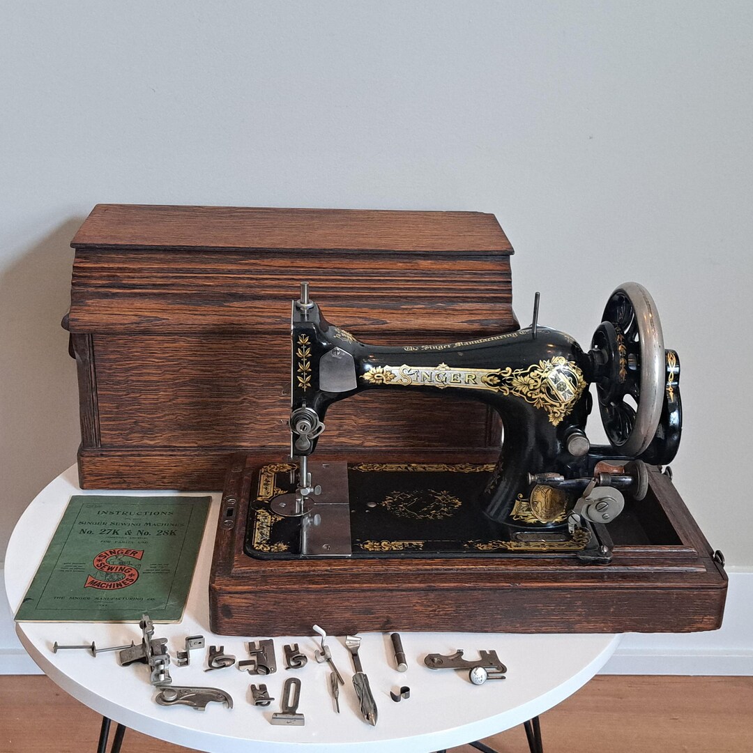 Vintage 1909 Singer 28K Hand Crank Sewing Machine With Victorian Decals ...