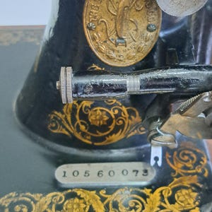 Vintage 1891 Singer Model 28 Hand Crank Sewing Machine With Scrolls and ...