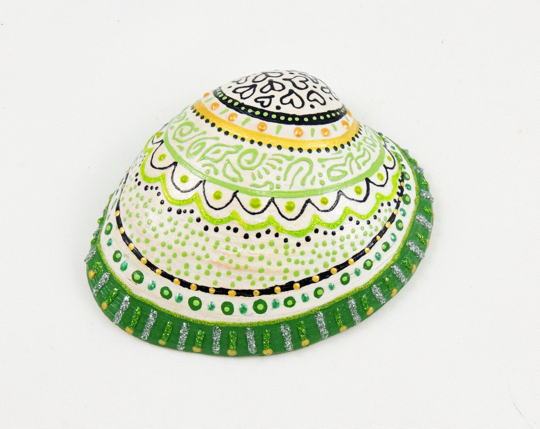 Hand Painted Clam Shell: Green & Gold Beach Decor (3.75" X 3") - Etsy