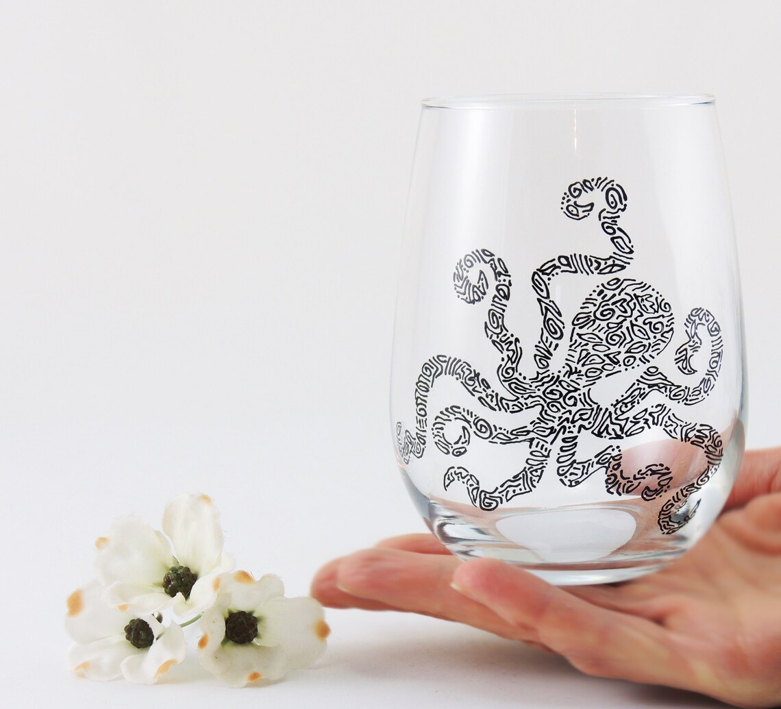 Octopus Glass / Octopus Lover Gift / Nautical / Animal Wine | Etsy