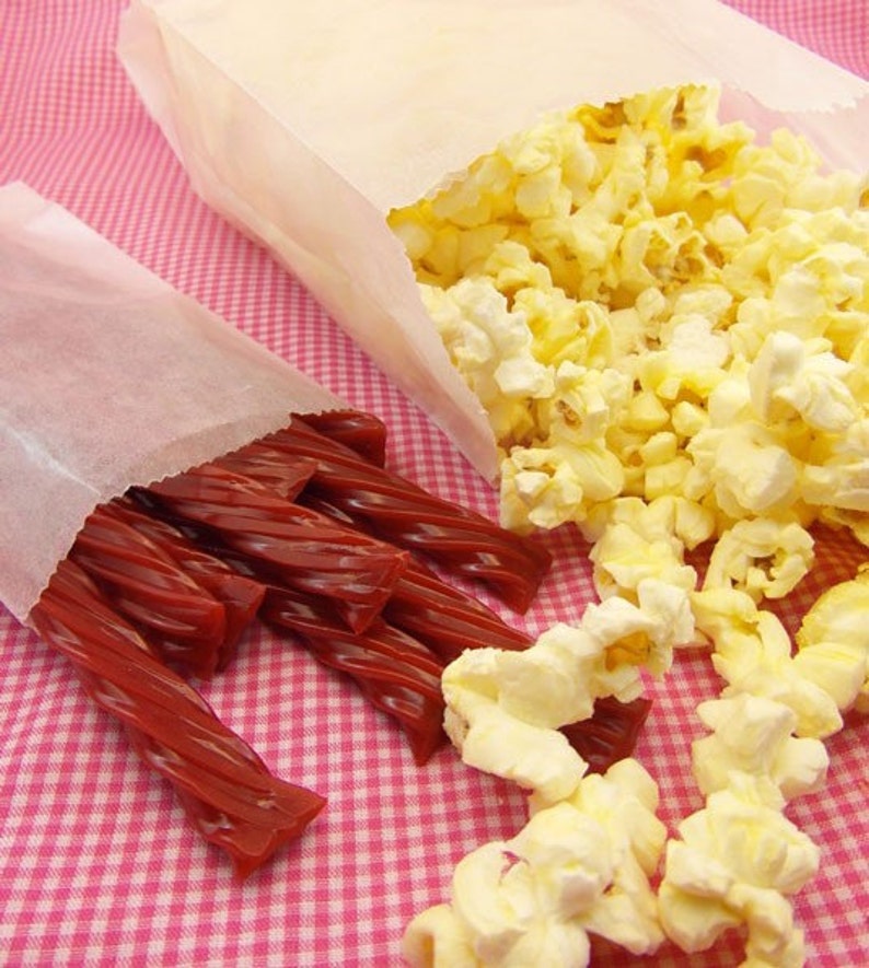 25 Gusseted Glassine Popcorn Bags . 4" X 2.5" X 8.5" . Cookie or Bakery ...