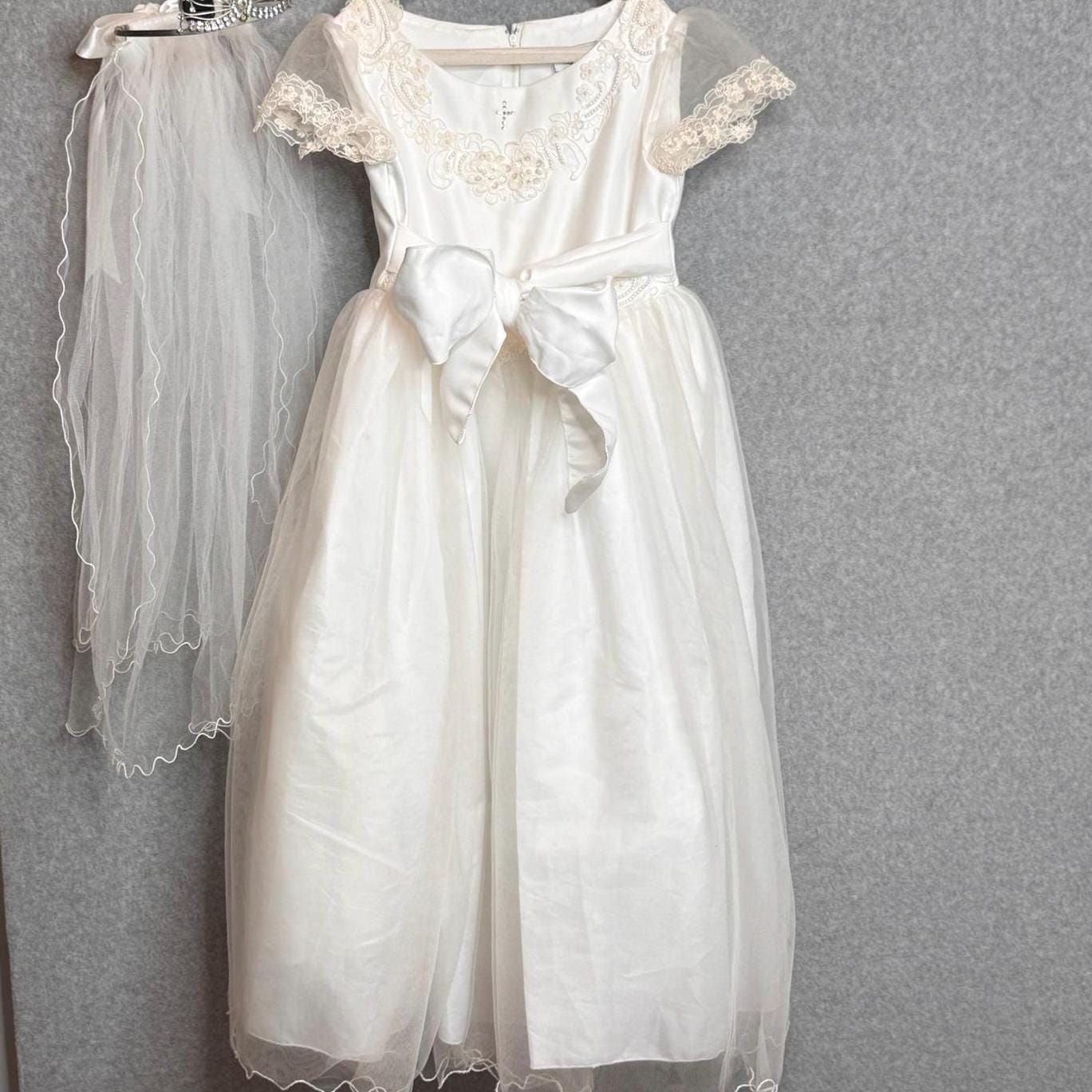 Vintage Corrine Girls White Gown Metal Tiara Layered Veil 8yrs ...