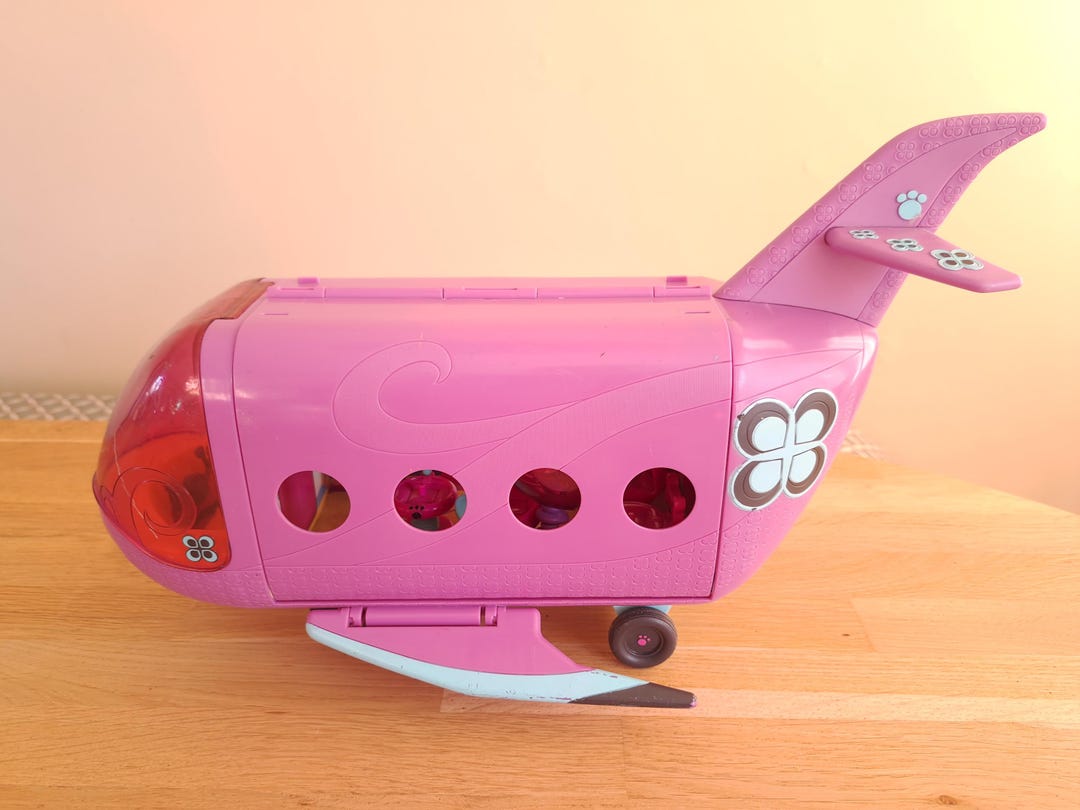 Blythe LPS Jet Set, With Accessories and Blythe Doll Figure Littlest ...