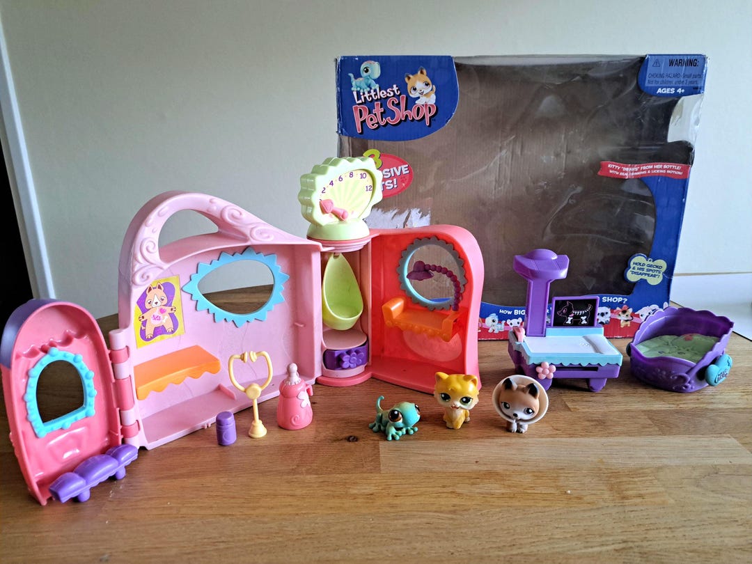 LPS Get Better Center, Almost Complete, Including Original Box With the ...